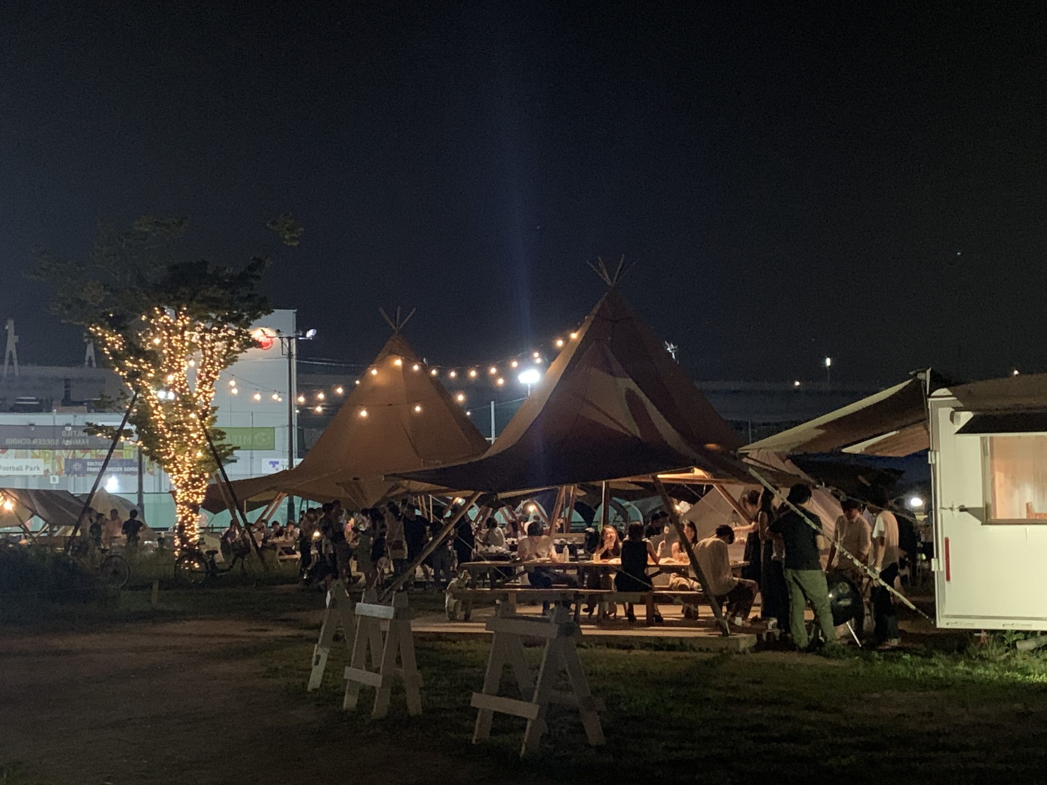 豊洲の夜景を一望！ひと味違うBBQ「WILD MAGIC」いろんな人におすすめできるよ！ – Ritard.